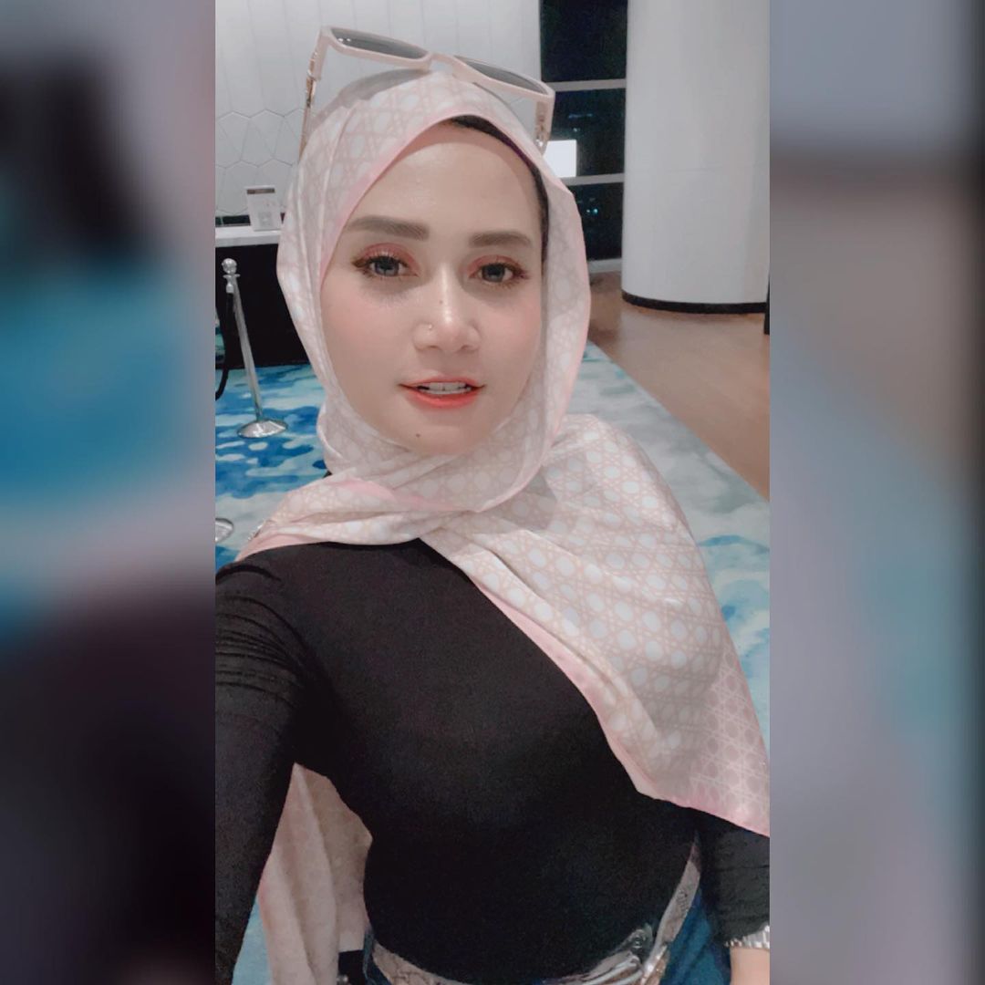 Fannycantikaa ( JILBOOBS SERPONG ) (@fannycantikaa) | Twitter