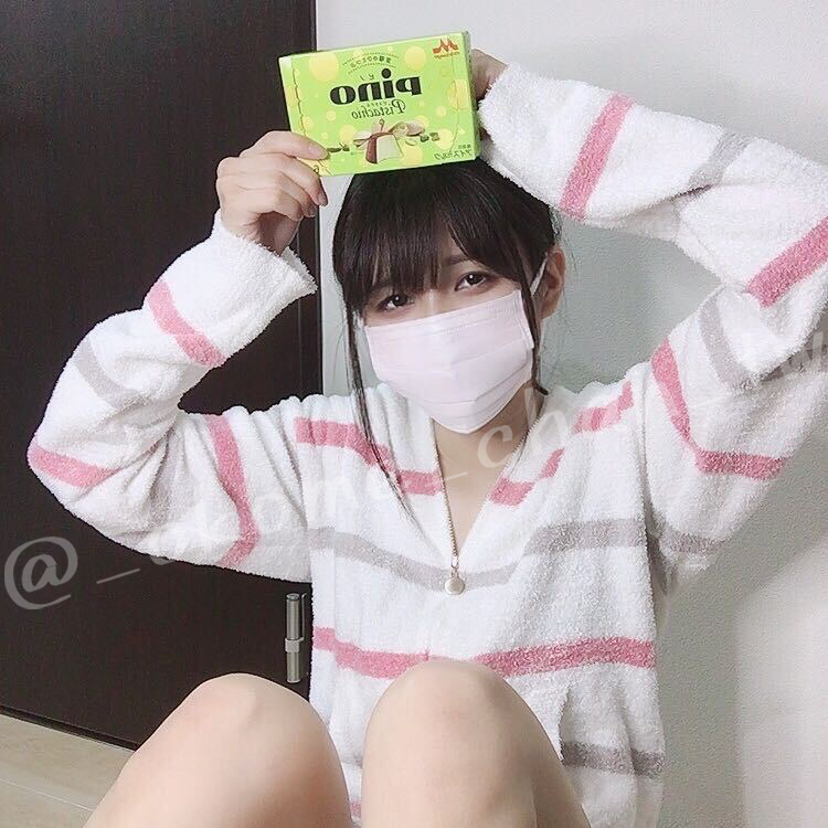 おこめちゃん🌾 on Twitter: "🌟今日は20時からプレミアライブするよ！🌟 →https://t.co/3QKd5nMdIS 暑いからピノ食べよ～🍦 数少ないからあげないよ～😋…