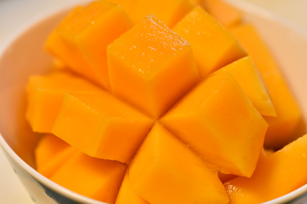 台湾マンゴーおいしい 沖縄で毎年食べてたな～また行きたい 笹森トモエ@サキュステ総集編3発売中👿 @sasamomi