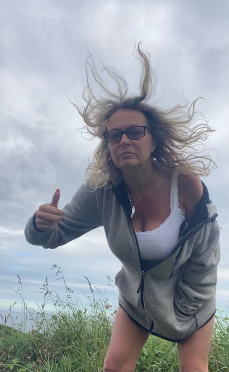 Tw Pornstars Debee Ashby Twitter My Weather Wasnt Like Yours 🤣🤣