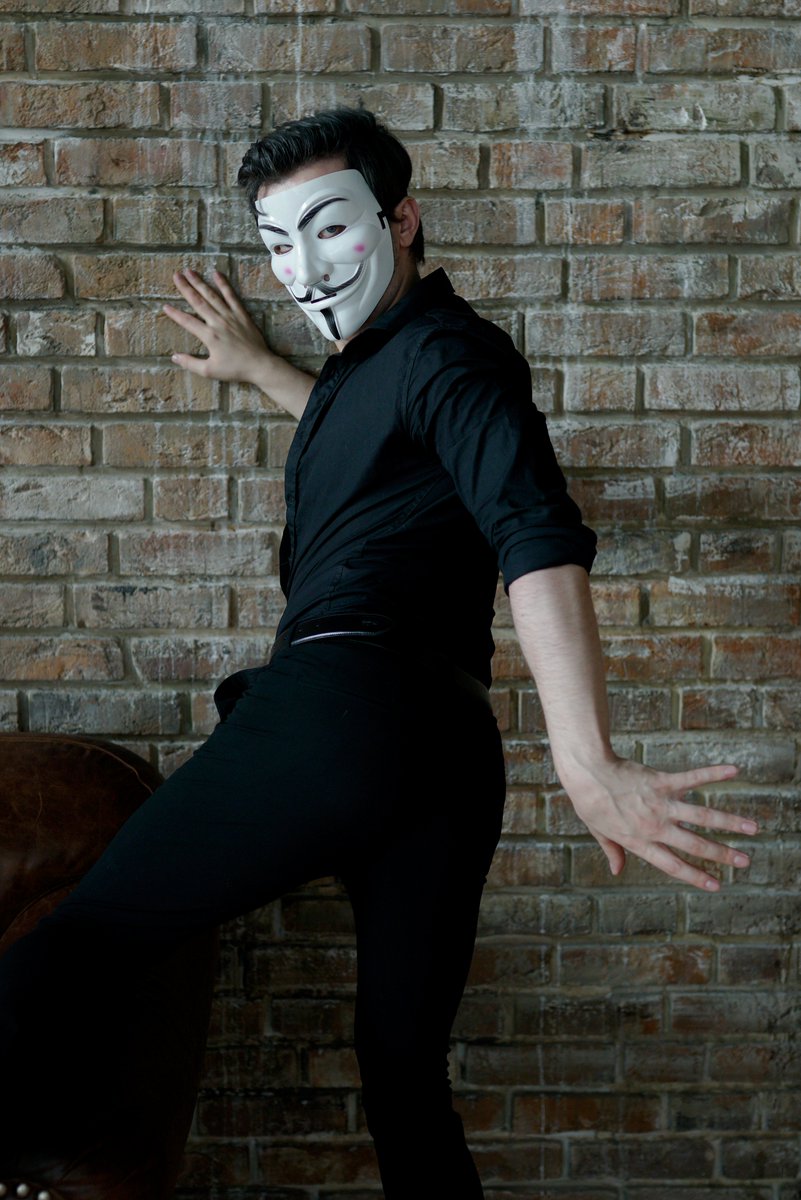 Twoucan - GraysonFin 🐺 (@Grayson_Fin)