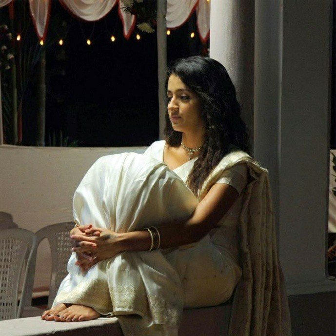 Trisha In Vtv In Saree Stills