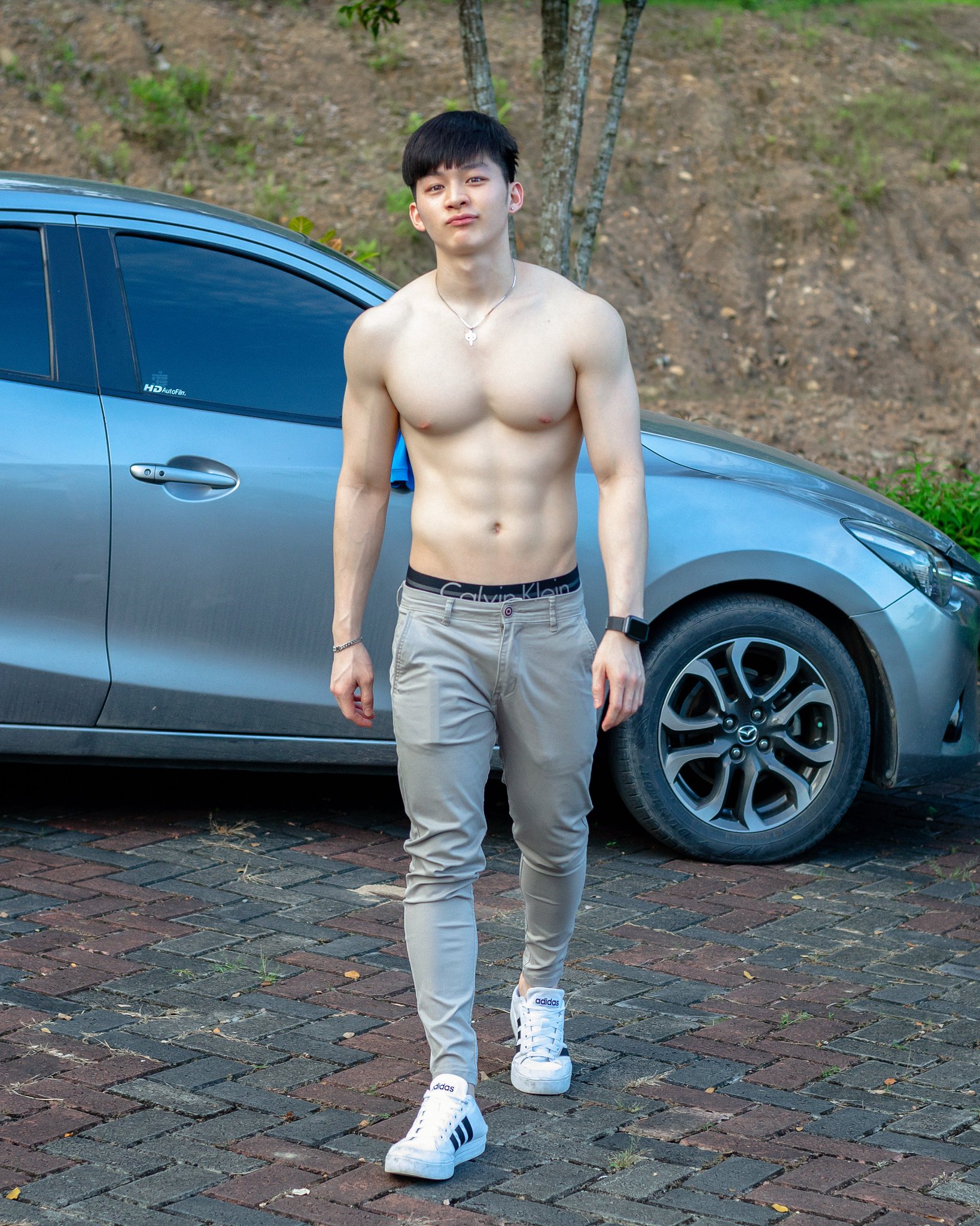 Edward Candra on Twitter: "masih suka makan gorengan sih 😋 https://t.co ...