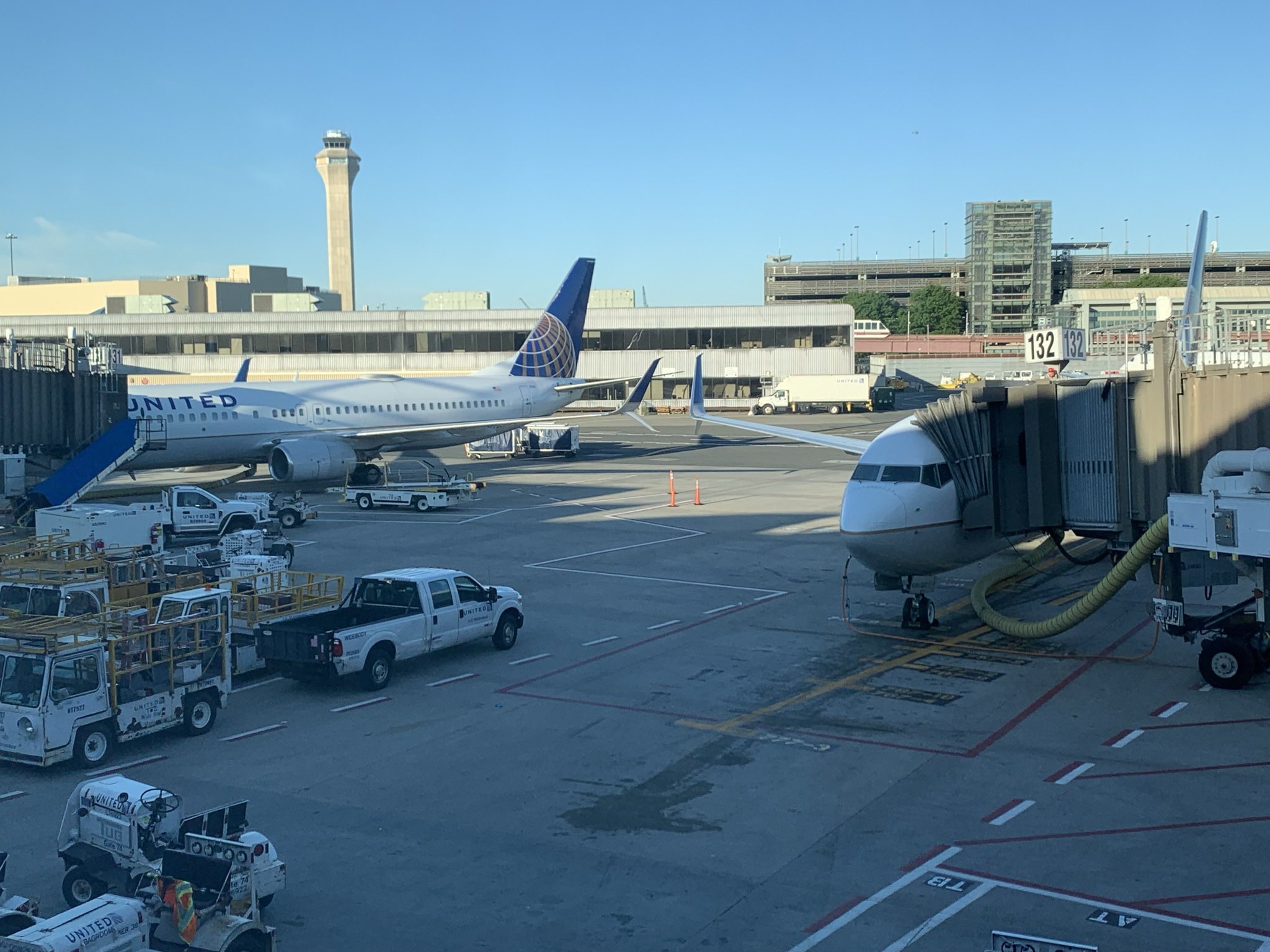 Peter Sasaki on Twitter: "#EWR in the morning. Happy to be flying @united. Next stop #IAH for a ...