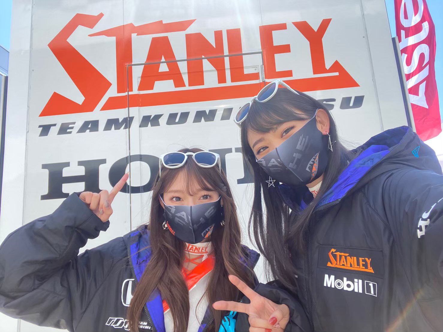 相沢菜々子 / Nanako Aizawa on Twitter: "6/27 14:00〜 TEAM KUNIMITSU オンラインファンミーティングの参加チケットの販売は明日までです🦈 ...