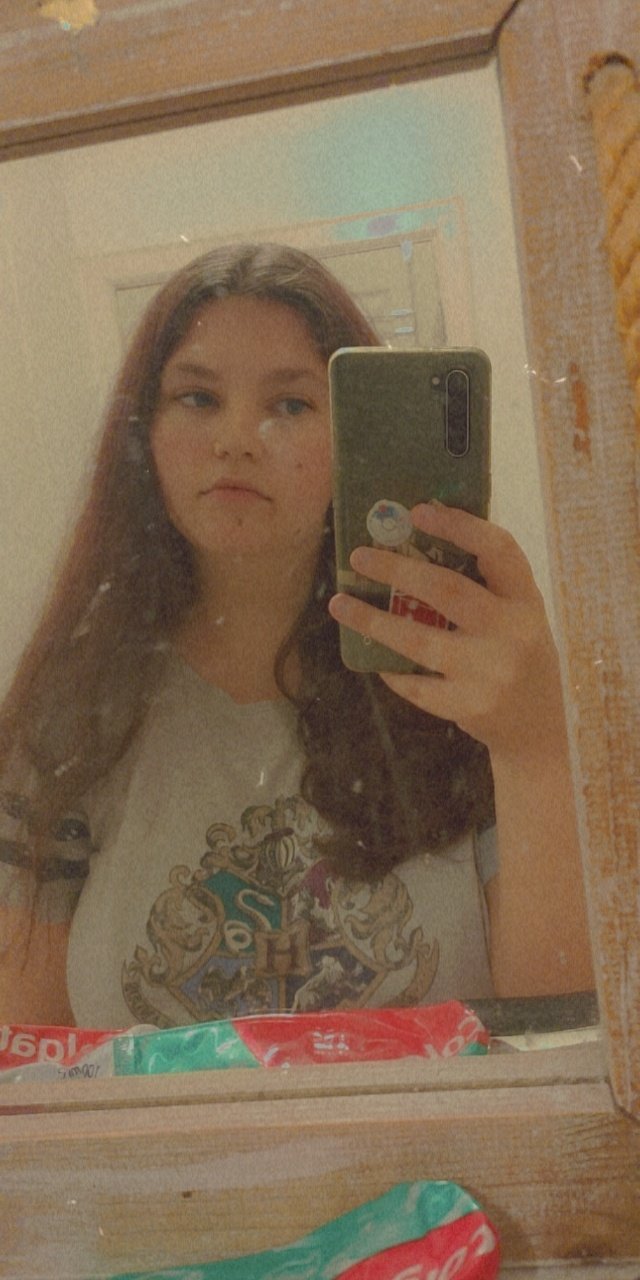 Funny Mirror Selfie Girl