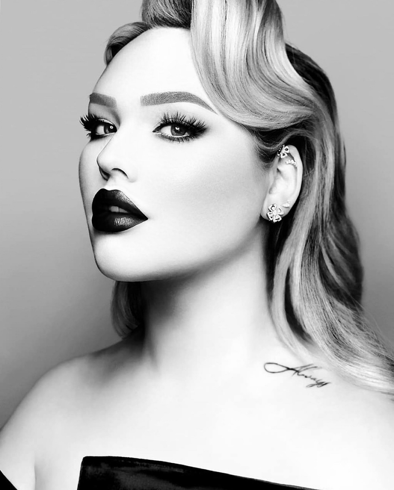 NikkieTutorials on Twitter: "🖤🤍…
