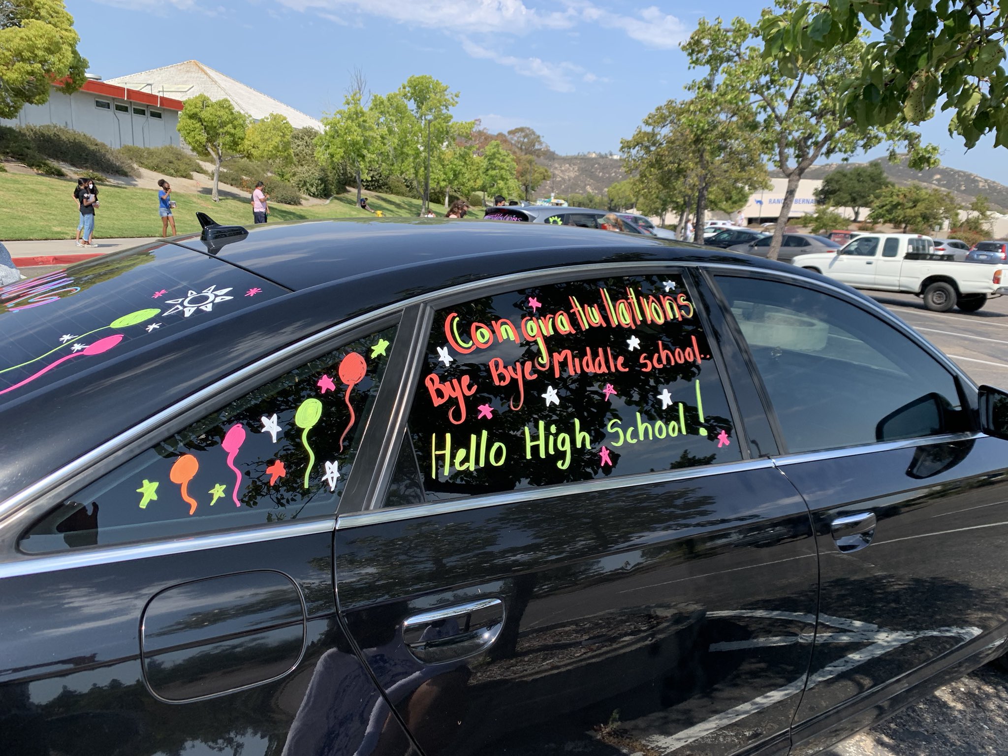 Images Of Cars Decorated For Graduation 20 Graduation Car Decorations