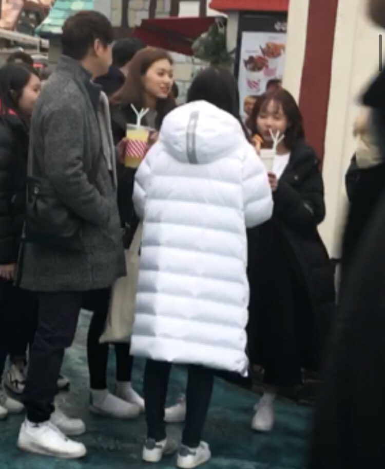 remember when doyeon, sohye, and yoojung went to lotte world and left ...