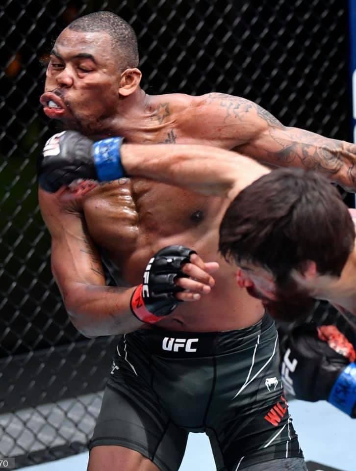 Kalinn Williams KOs Abdul Razak Al-Hassan : r/MMA