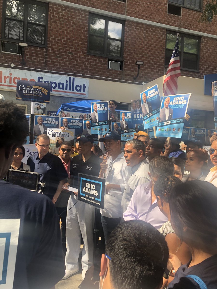 Sally Goldenberg's Threads – Thread Reader App