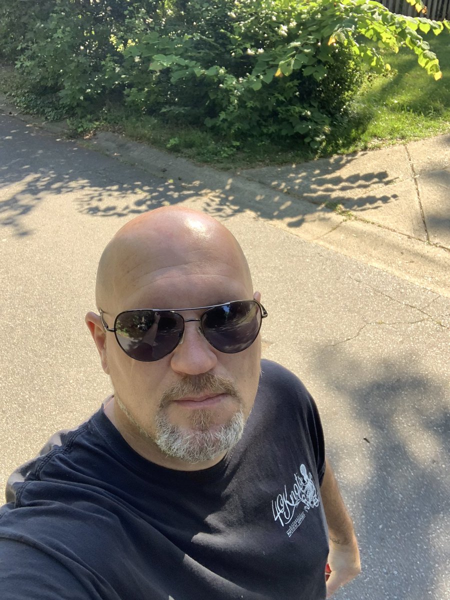 Page Hoover's Instagram, Twitter & Facebook on IDCrawl