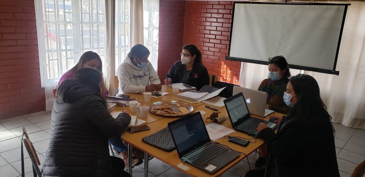 Serviu Valparaíso on Twitter: "Trabajando junto a los vecinos que se organizan por sus vivienda ...