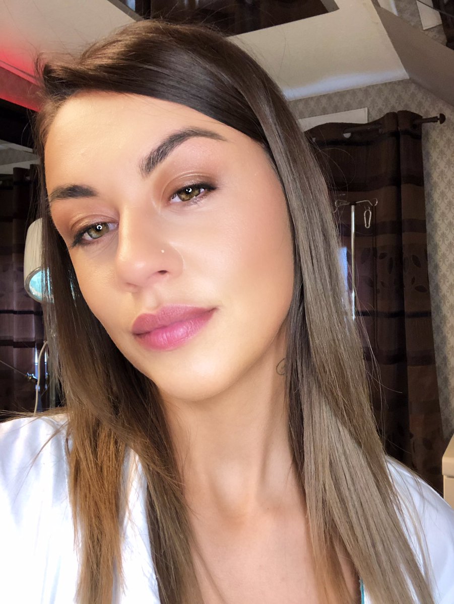 Jennifer Cane's Instagram, Twitter & Facebook on IDCrawl