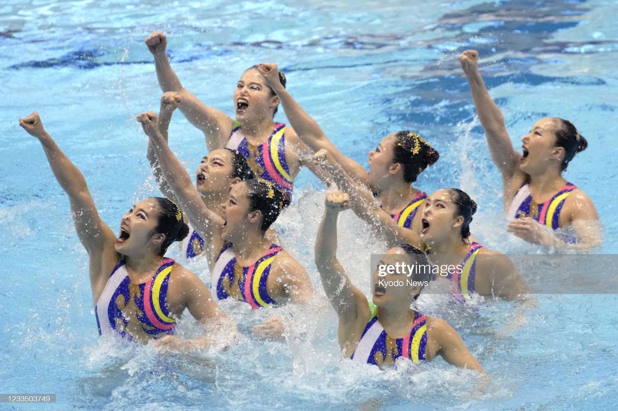 Fighting Gravity Faces