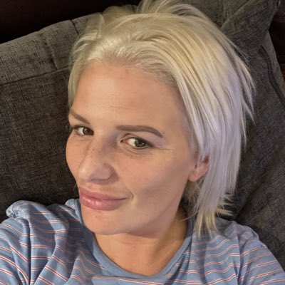 Leanne Beck's Instagram, Twitter & Facebook on IDCrawl