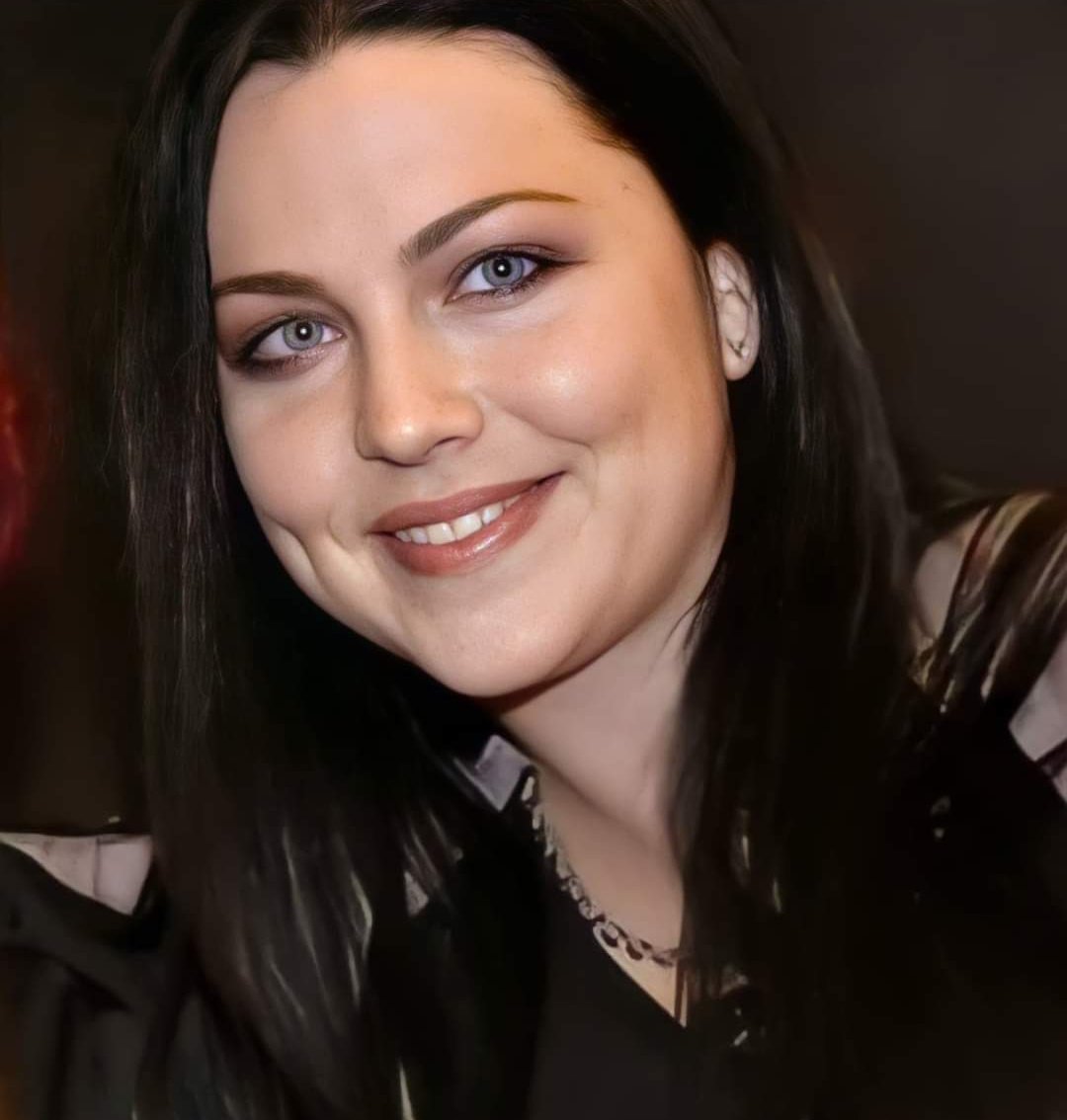 Amy Lee Smile Hd Evanescence My Immortal (Official HD Music Video)