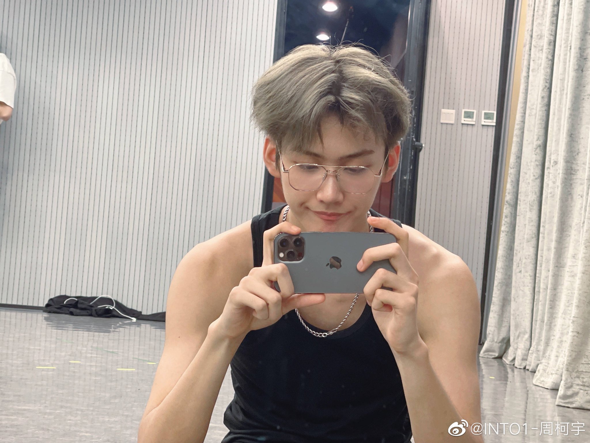INTO1 archive on Twitter: "⌑ zhou keyu weibo update [ #周柯宇 #ZhouKeyu #INTO1] https://t.co ...