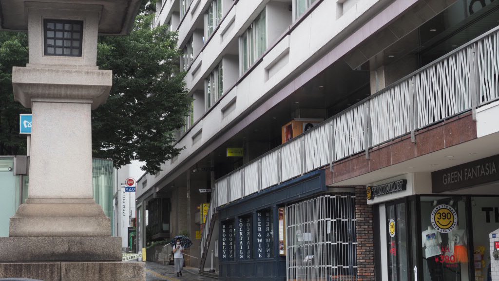 もつ C100 1日目 東ニ31a ゆるキャン 地学本 On Twitter ここは妥協しないとダメそうですね。坂のせいで高さが足りない