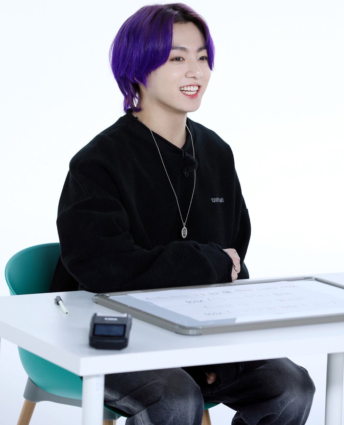 R A N | au? cek moment on Twitter: "TaeKook Au 🔞 ———3,5k words Julian yang salah mengirim video ...