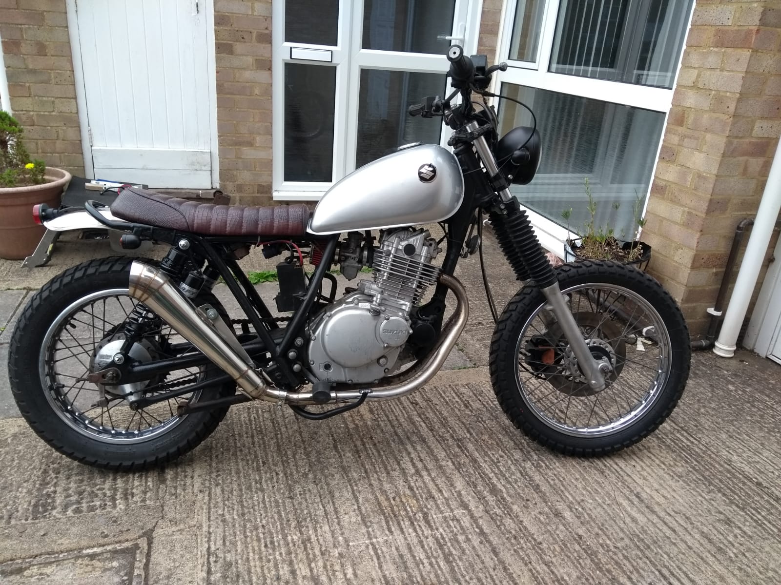 Suzuki Gn250 Cafe Racer Project | Reviewmotors.co