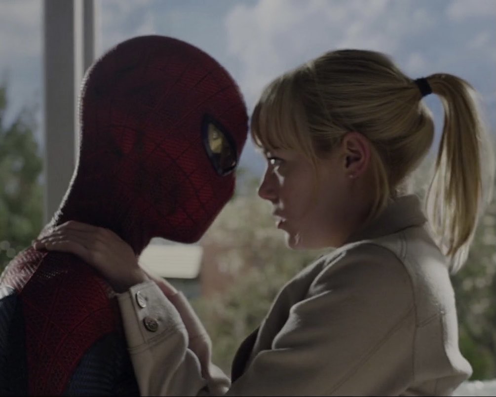 The Amazing Spider Man Peter Parker And Gwen Stacy