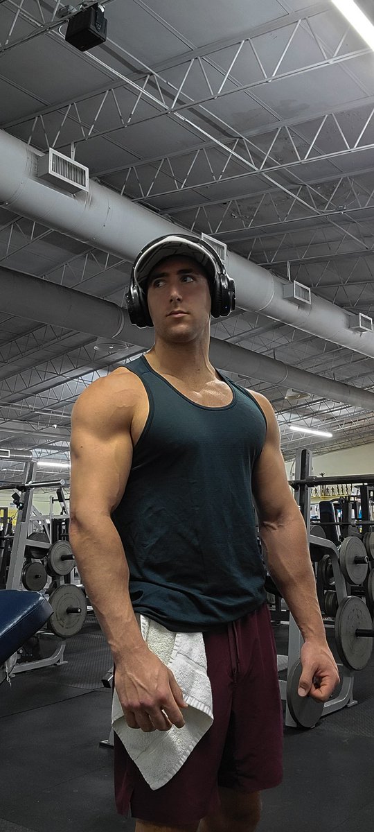 Nicholas Miuccio Social Media Influencer Bio on Socialix