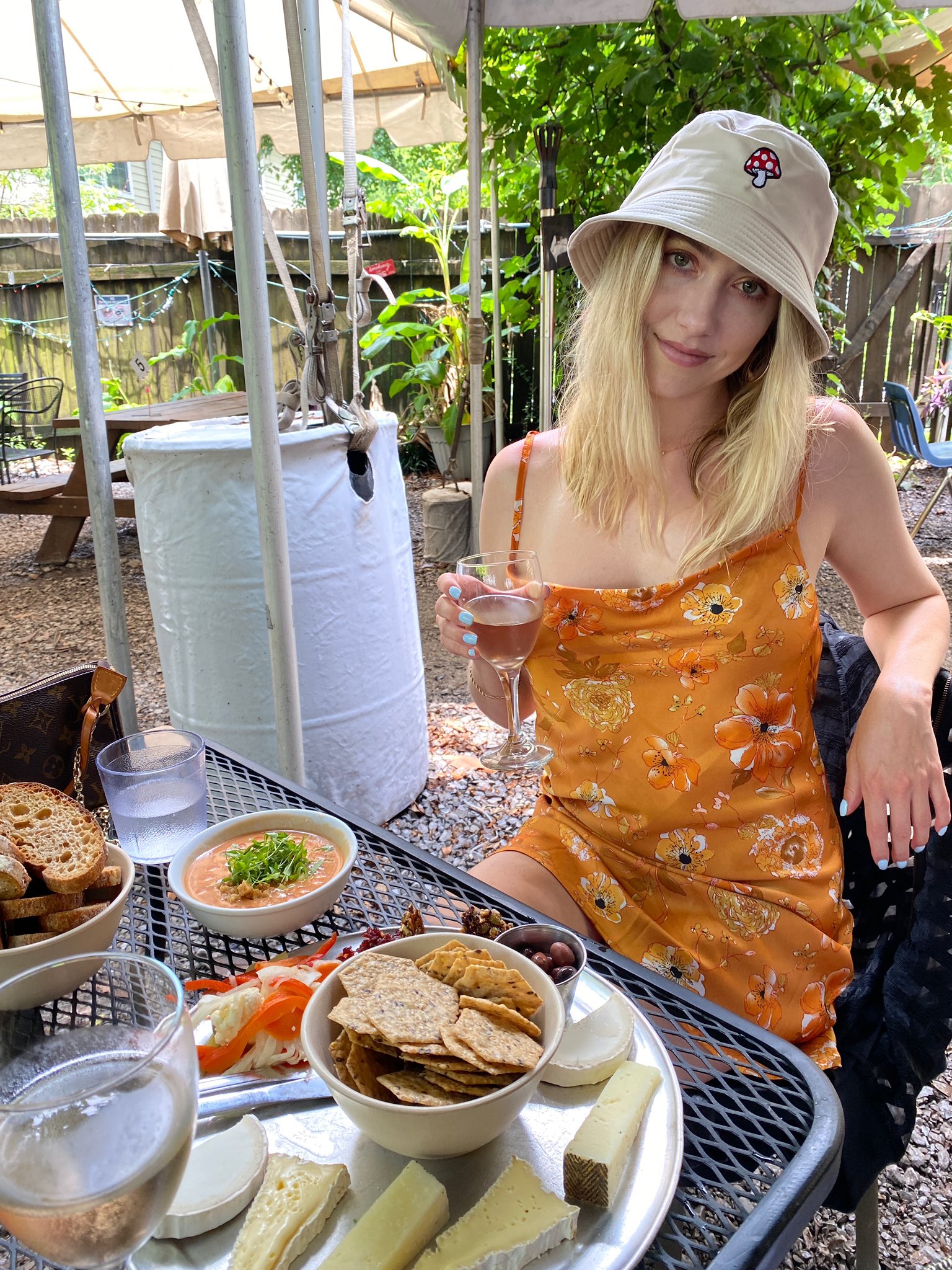 LIZ (@LIZ_Y2K) / Twitter