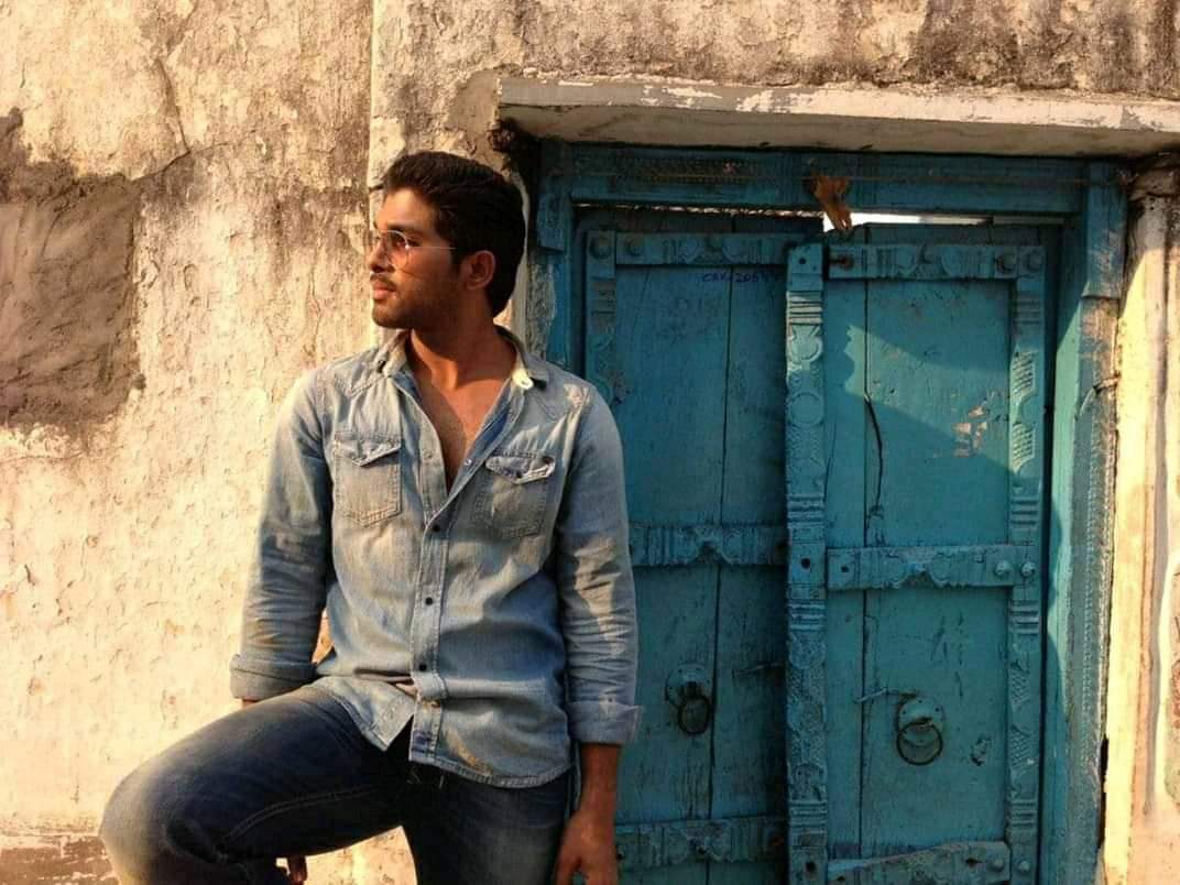 Allu Arjun In Yevadu Stills