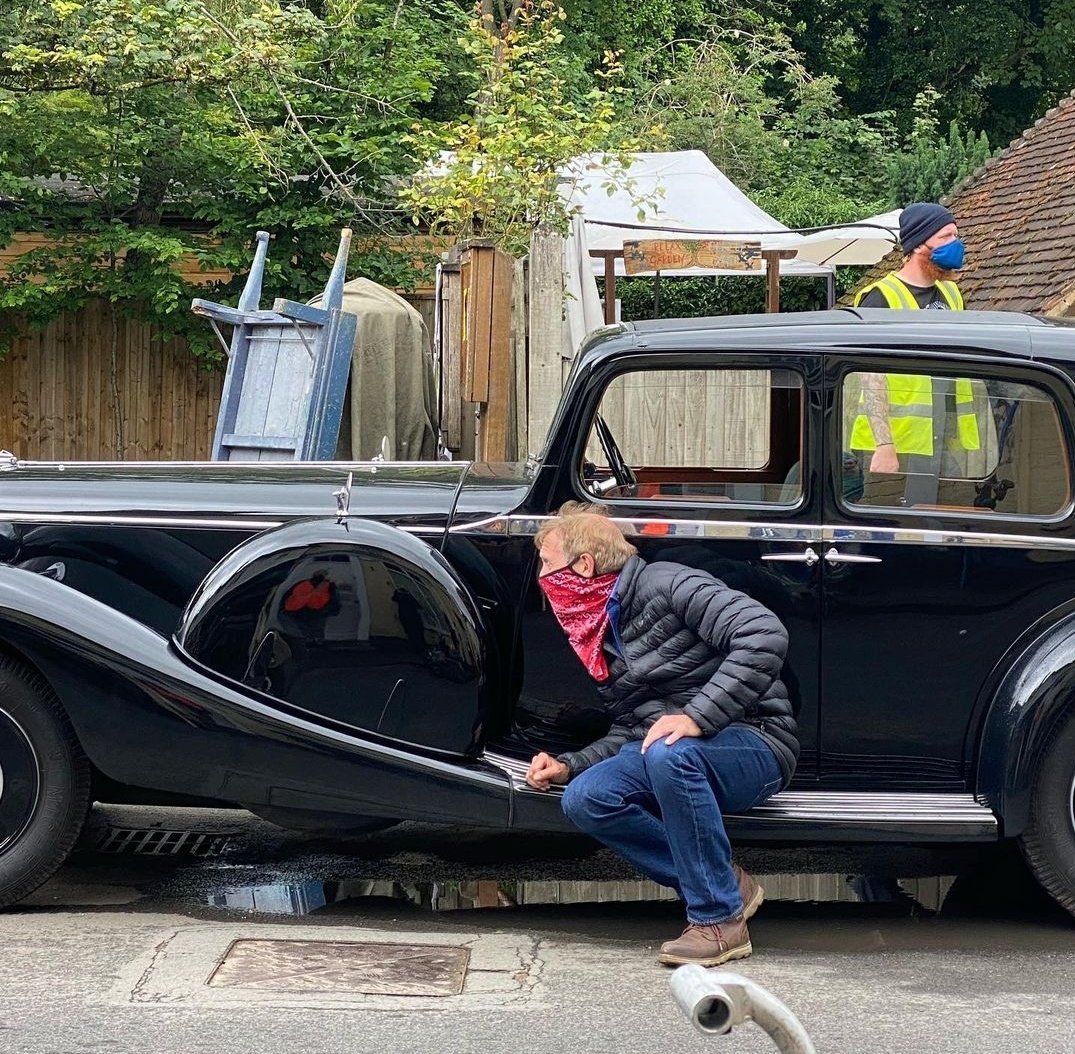 Basak on Twitter: "This seems like a train robbery scene from those old western films, you ...