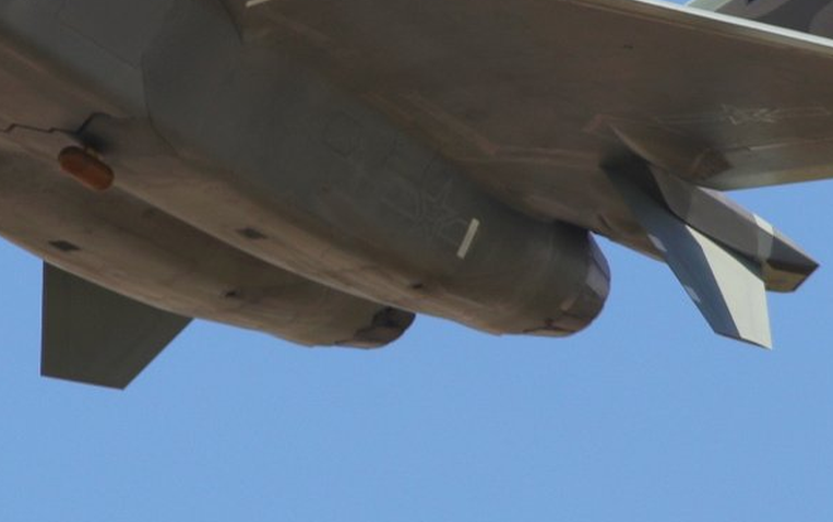 @Rupprecht_A on Twitter: "However I'm still not convinced ... looks more like a Batch 00 J-20 ...