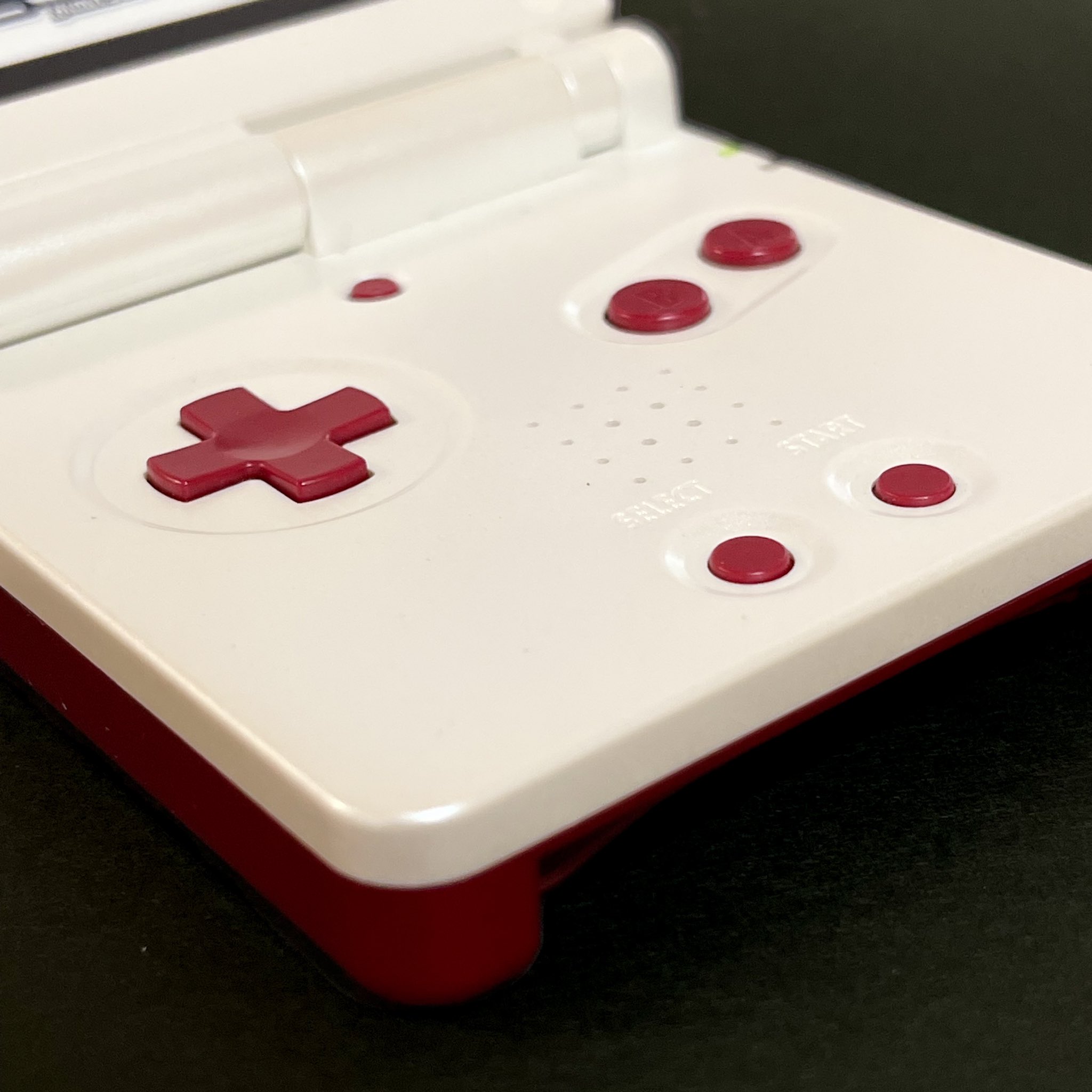 【公式】ヒミツノバ/HIMITSUNOVA on Twitter: "今回はGBASP本体のお持ち込みでIPSを実装させて頂きました。 また基板だけでなく、ボタンやシェルなども全て純正品を再 ...