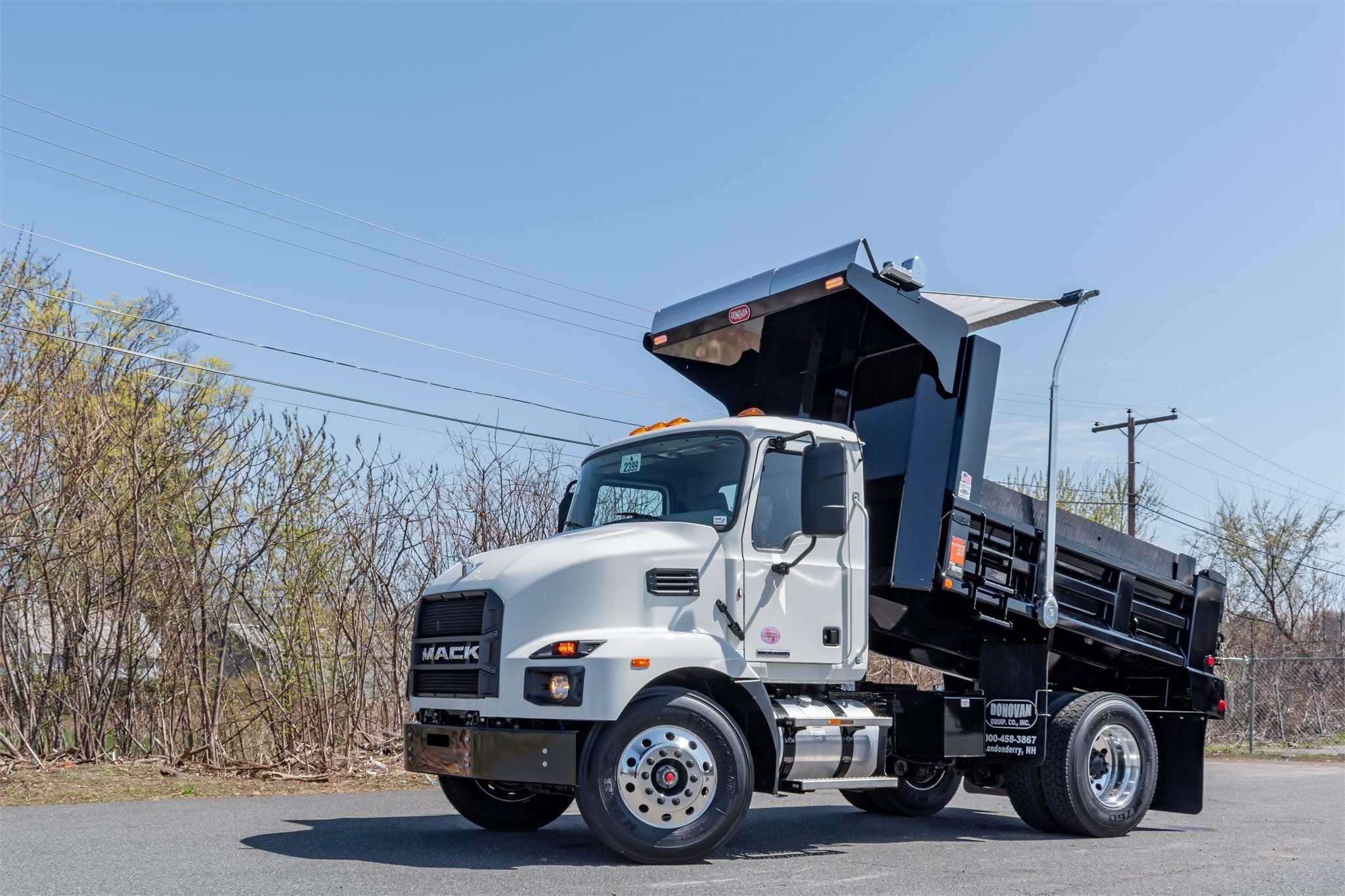 2022 Mack Rd Dump Truck