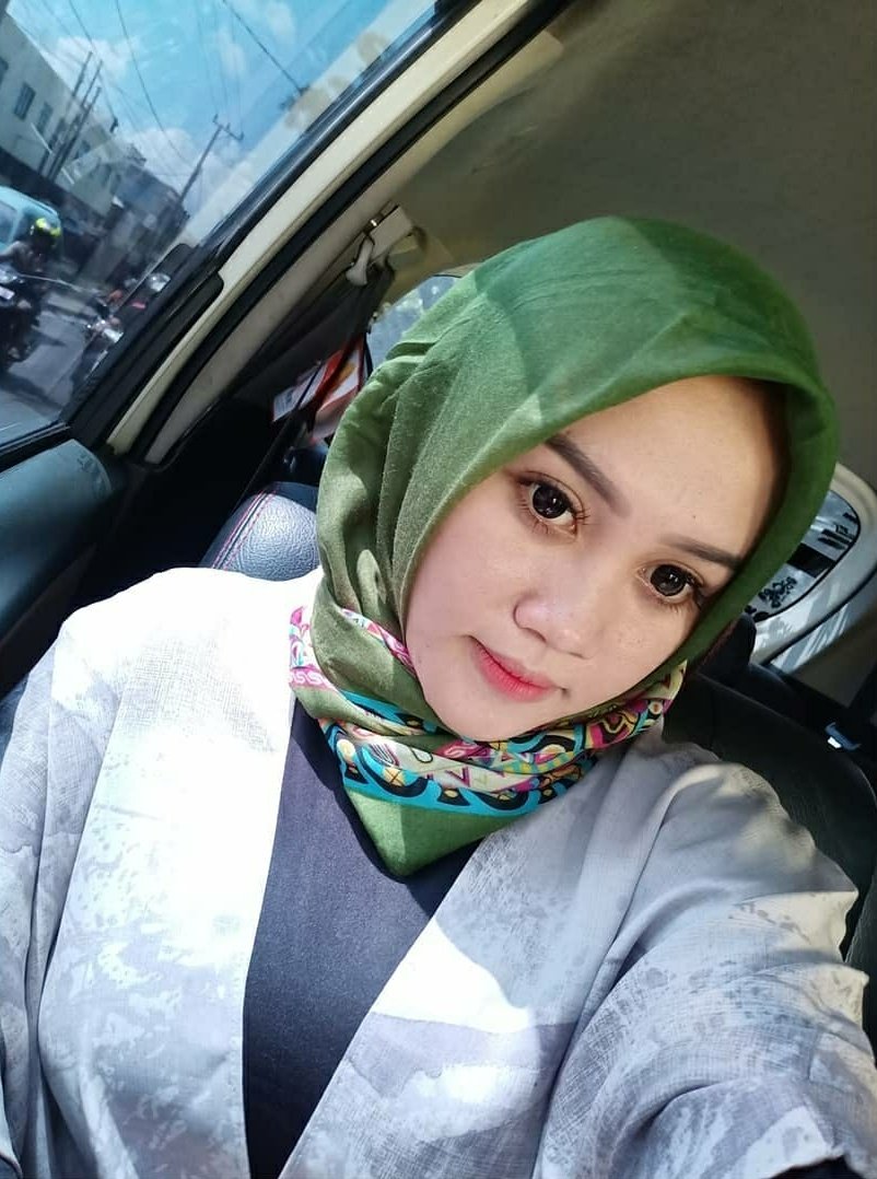 SayangLala on Twitter: "Hijabers pas dirumah 🤤 https://t.co/ktlLyP8akq" / Twitter