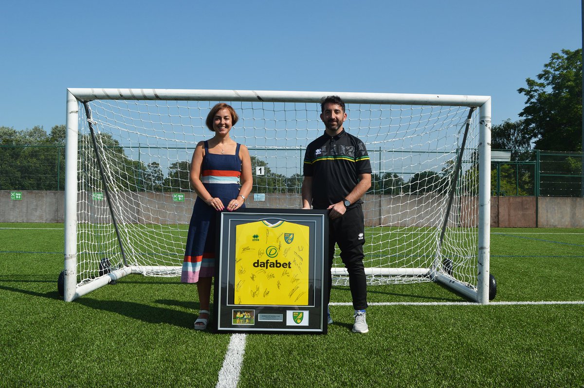 Contact - Mark Hall Academy