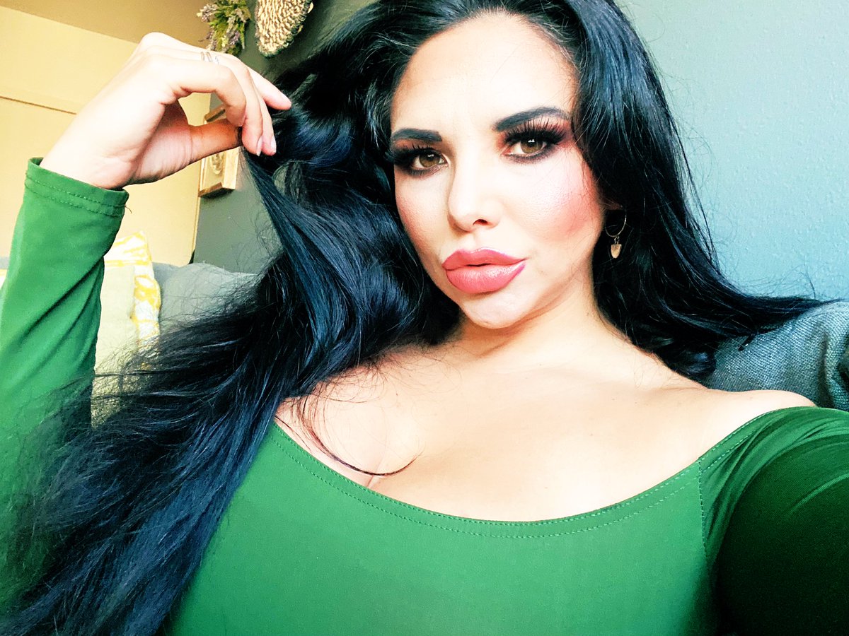 Missy Martinez's Instagram, Twitter & Facebook on IDCrawl