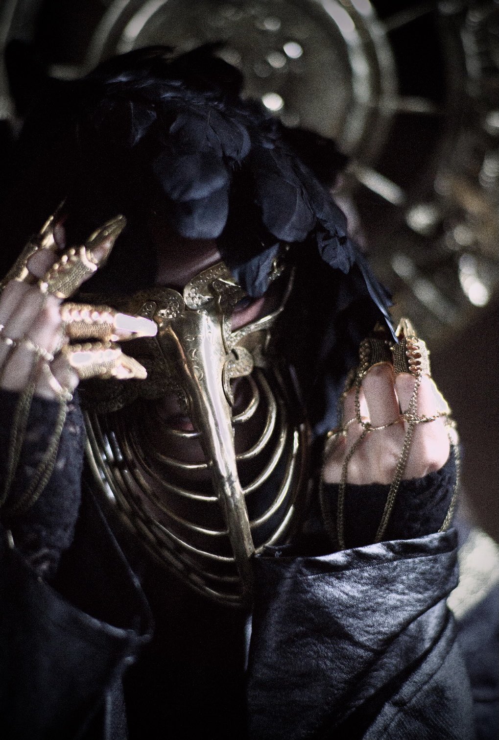 AnnaOrmeli on Twitter: "Cosplay by me 🖤 Photo by Mikhail Peshkov #REVillage #ResidentEvilVillage ...