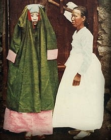 1. 1904 2. 1930 Under the influence of Confucianism, when going out ...