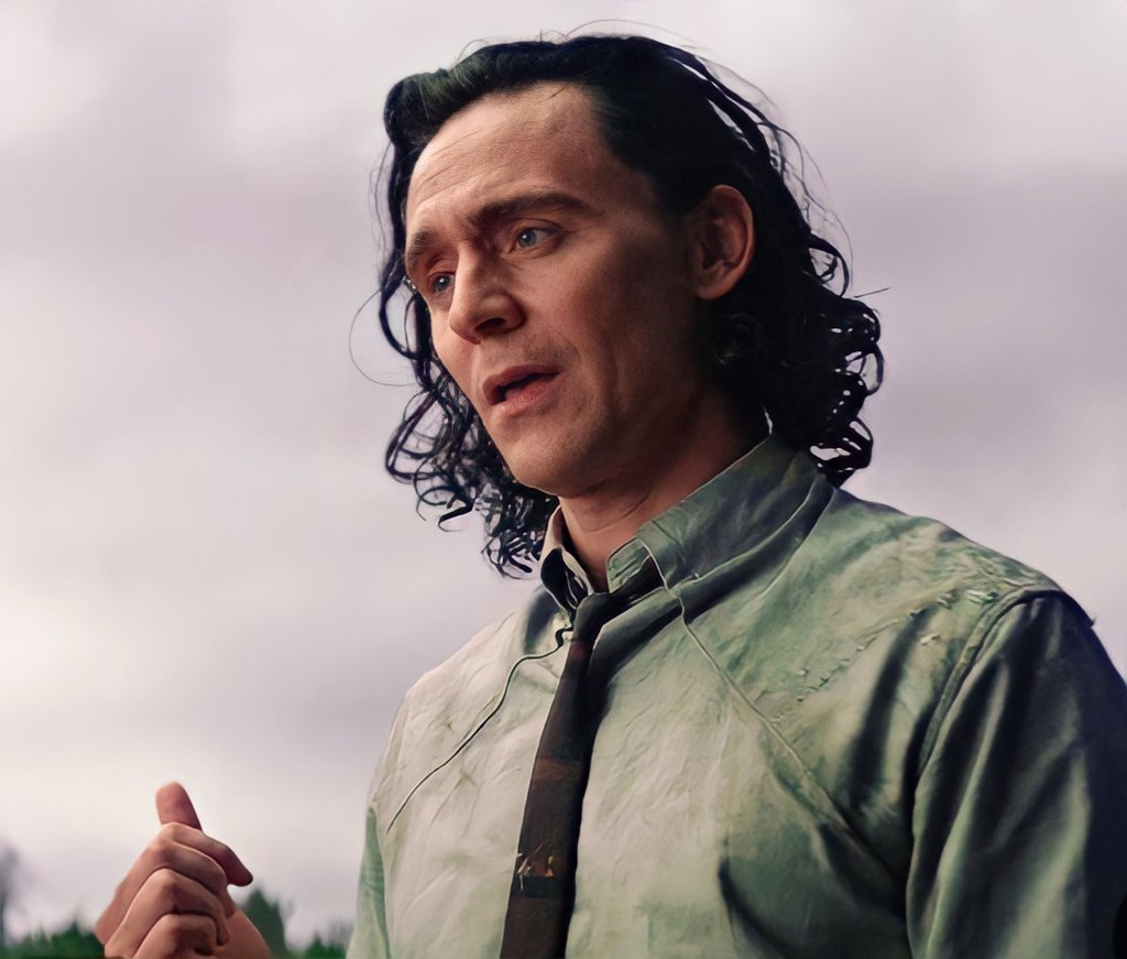 Tom Hiddleston Loki Hair