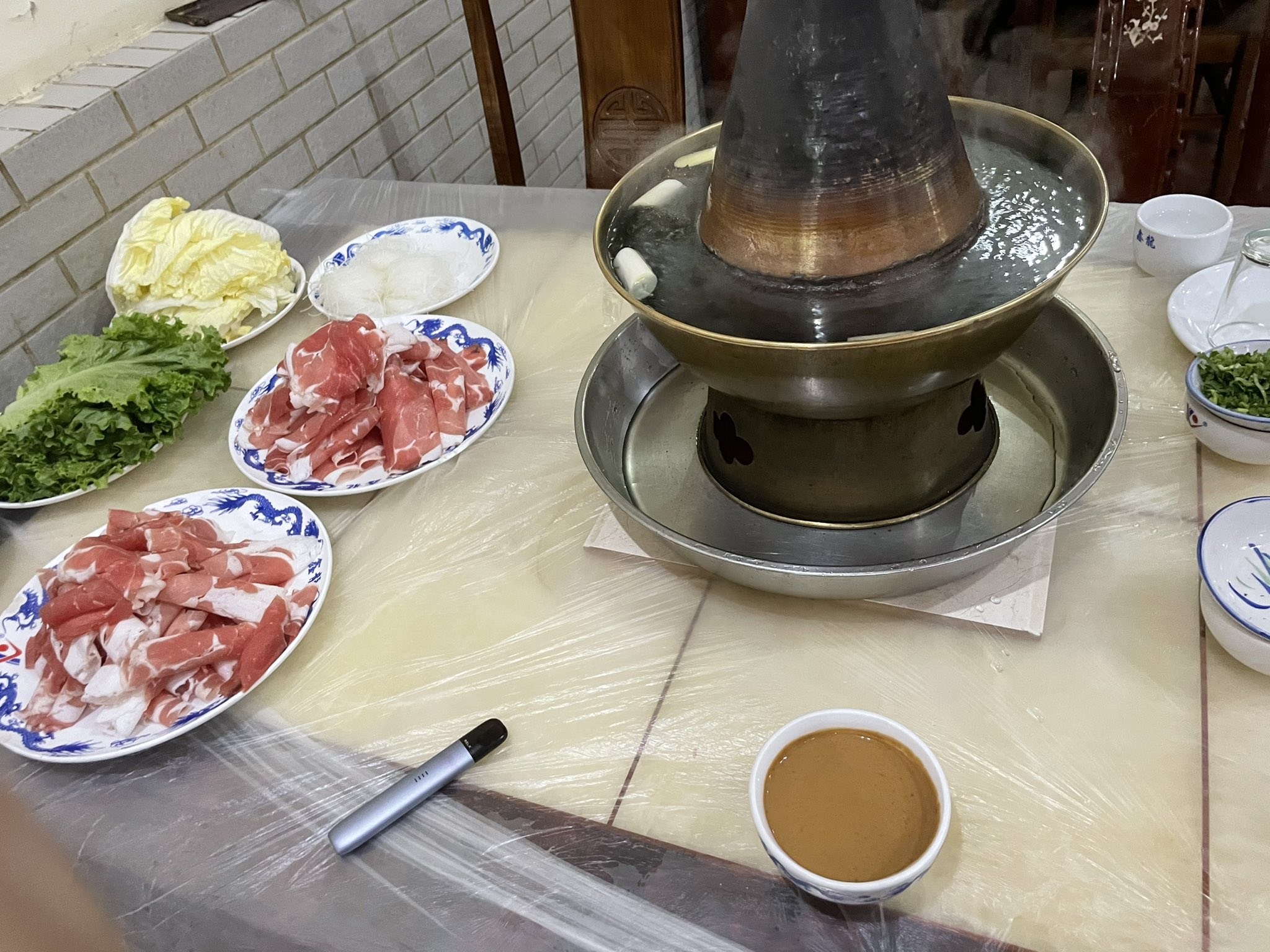 济南女S on Twitter: "老式铜锅好吃 https://t.co/pciGgGvRod" / Twitter