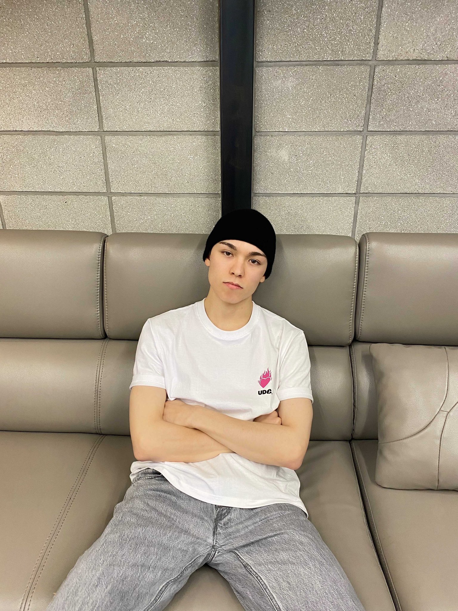 lex // soonhoon fic 📍 on Twitter: "SY AND JH'S MUTUAL FRIENDS - wen junhui, model friend of ...