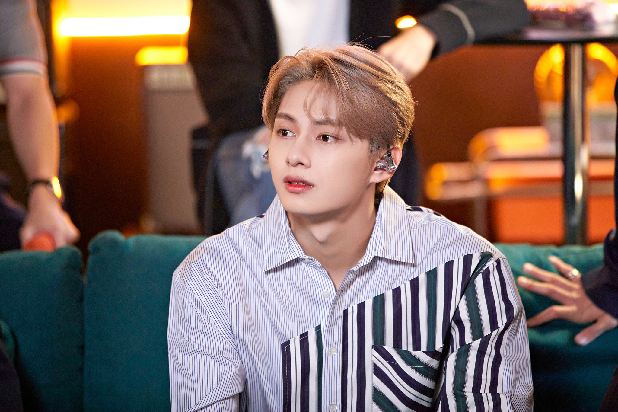 SEVENTEEN Fancafe & Weverse on Twitter: "SEVENTEEN Genius 'Open Mic' Behind Sketch #THE8 #디에잇 ...