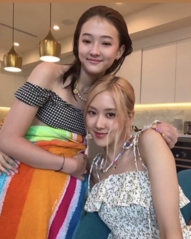 -R-OSÉ PARAGUAY OFICIAL🌼 on Twitter: "ENG• Ella Gross update with ROSÉ on Instagram: "With ...