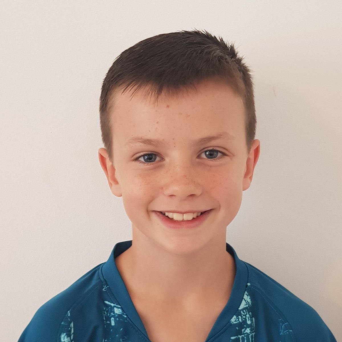 Lisa Symons's Instagram, Twitter & Facebook on IDCrawl