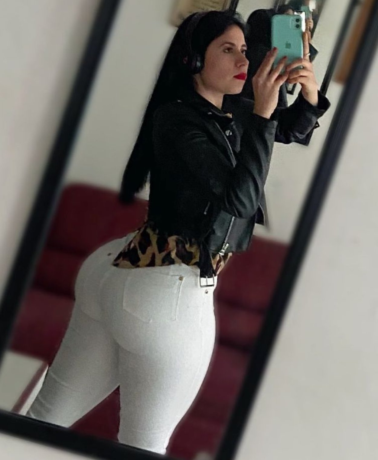 Heart Shape Booty On Twitter Tight Jeans R67swta6jw