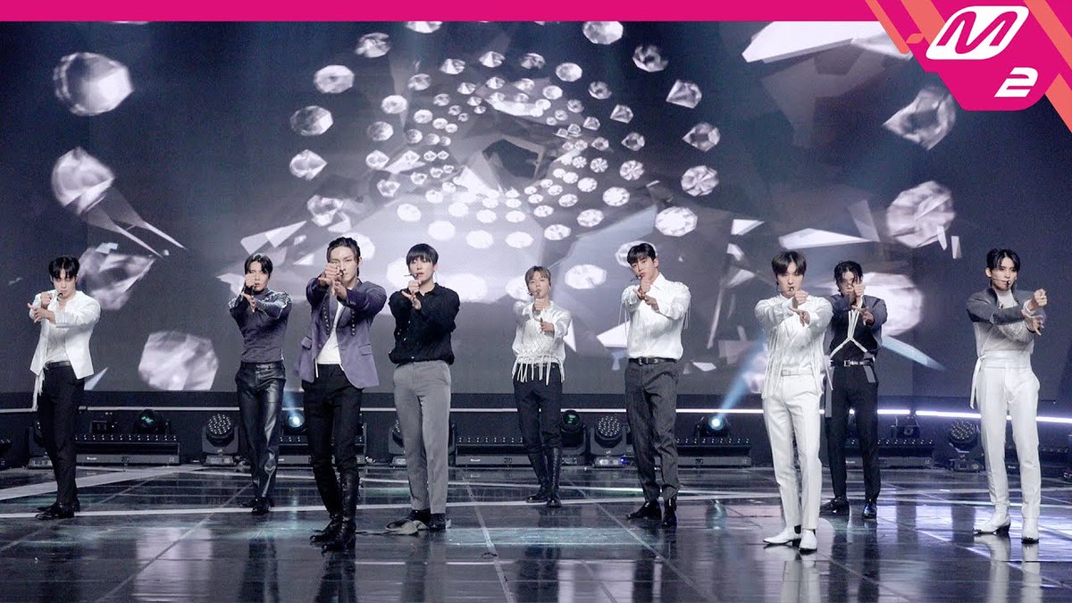 ROWOON THAILAND on Twitter: "[MCOUNTDOWN] 📹SF9 - 'Tear Drop' (Rowoon FanCam) 🔗https://t.co ...