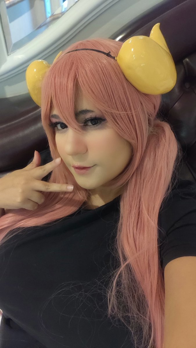 🔞 Laura Pyon - Virtual Girlfriend on Twitter: "I am feeling really cute today so here's a selfie ...