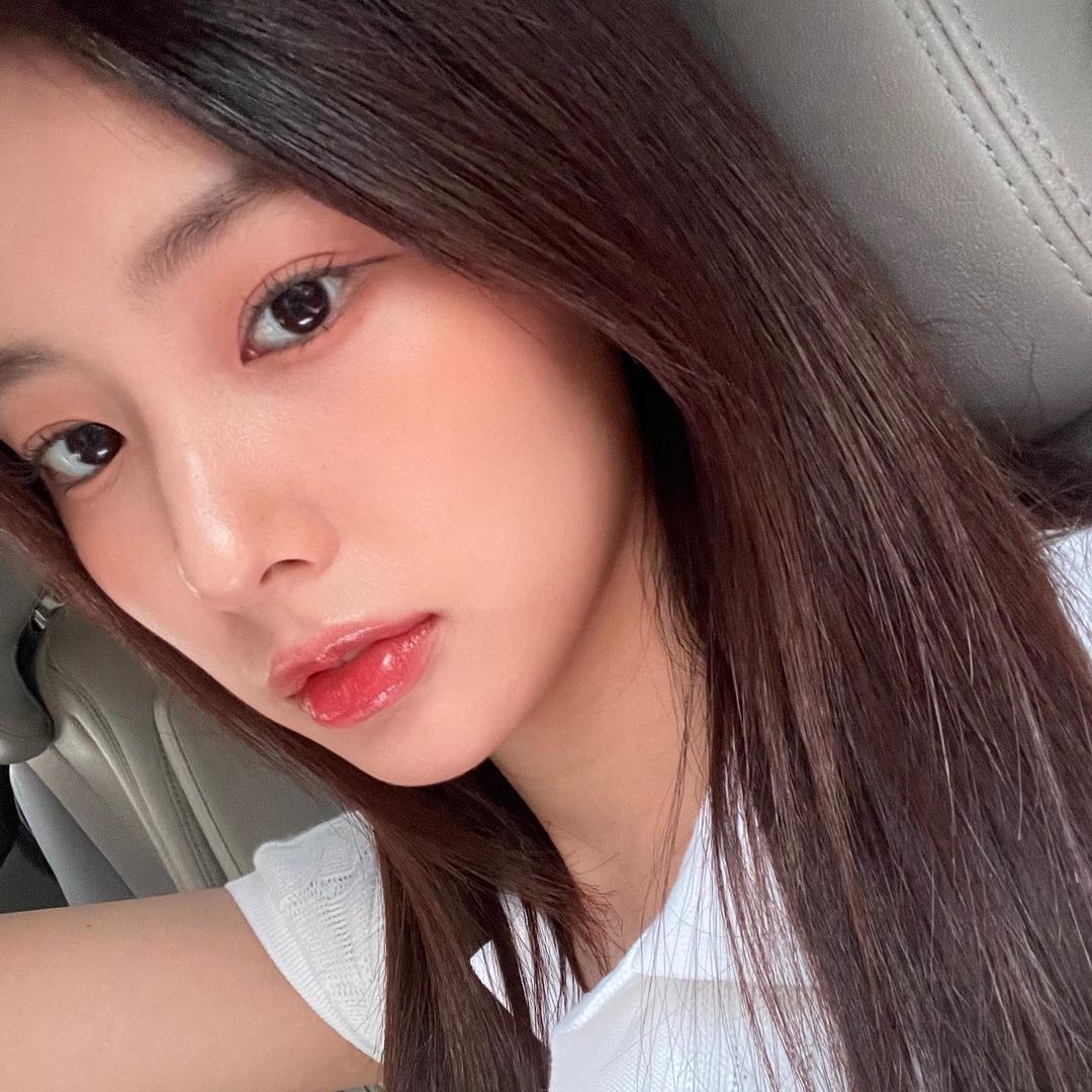 kang hyewon pics on Twitter: "ig update https://t.co/jIoTGv3F7L" / Twitter