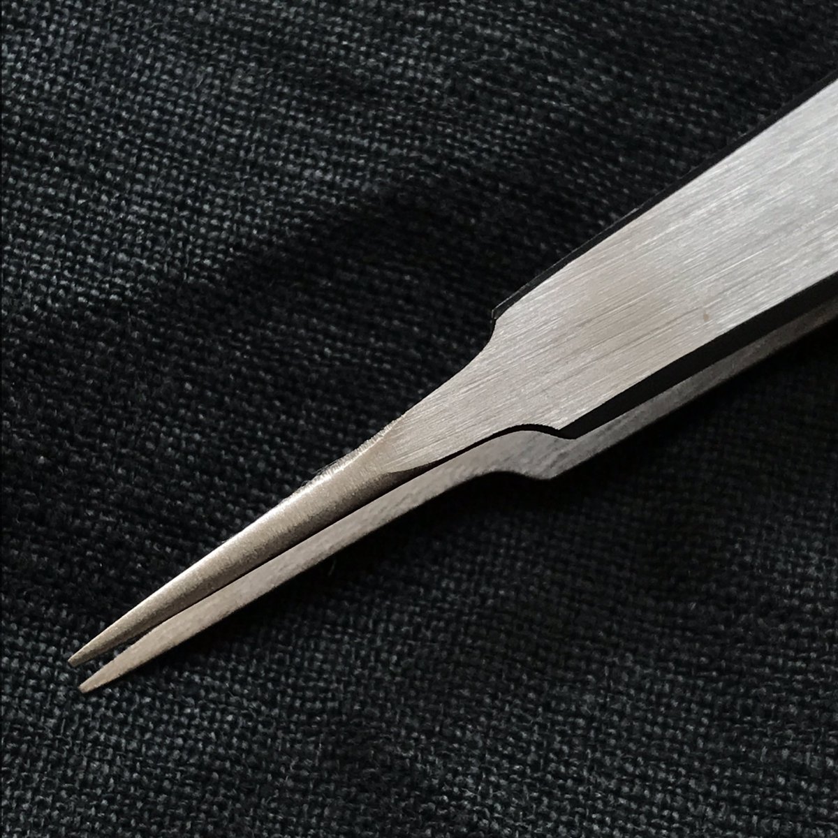 Yoimonchy on Twitter: "苦節7年、 TOP OKAMOTO のピンセット、8番 カーボン(鉄) を入手。新品未使用である。 十数年前までは、鉄ピンセットの改造ベースの定番 ...