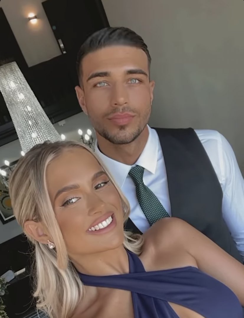 Sarah Calam's Instagram, Twitter & Facebook on IDCrawl